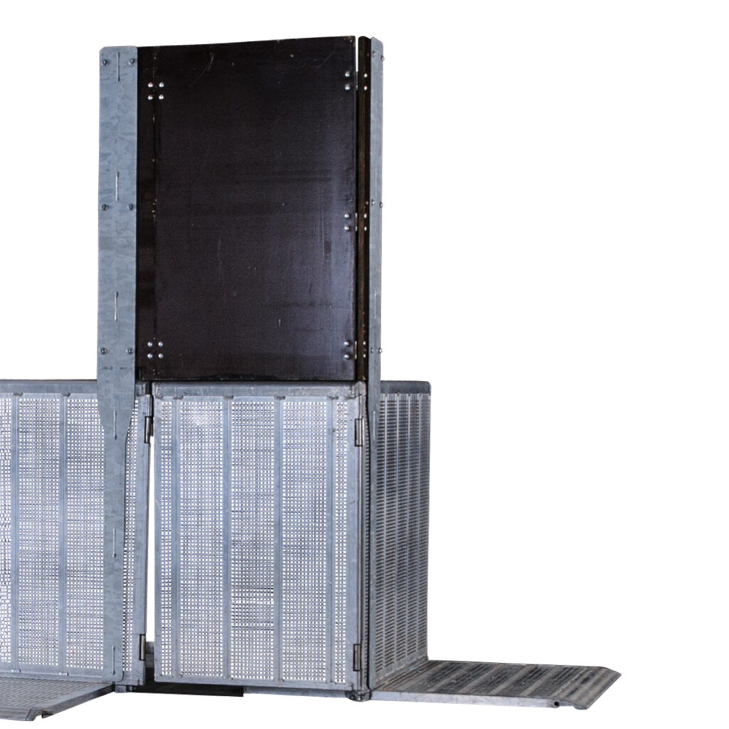 MOJO High Fence Flex | Black Panels for Curved Layouts